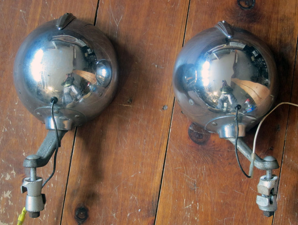 PAIR 1930s TRIPPE SAFETY LIGHTS “SPEEDLIGHT” – 8 1/2 Inch Diameter ...